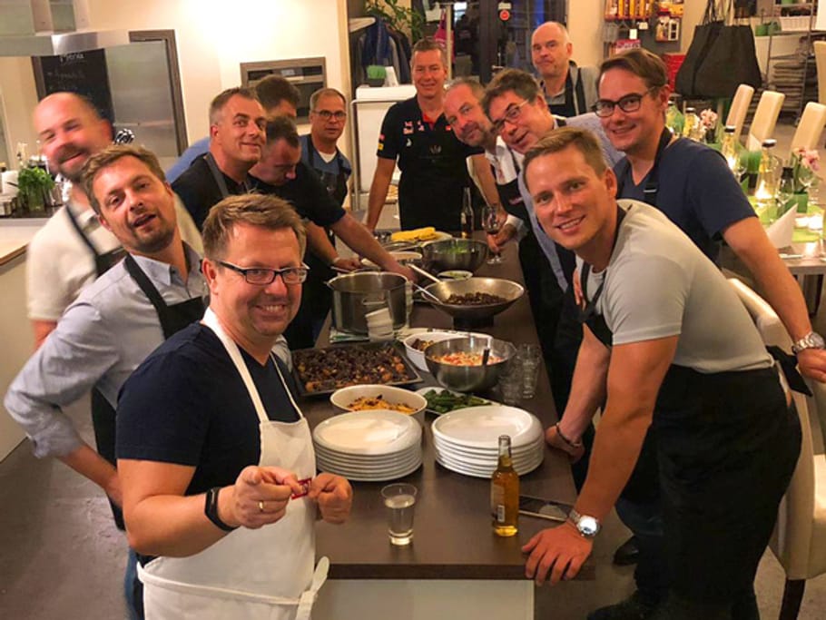Kochkurs in Berlin für Gruppen: Kochen als Teamevent | konfetti