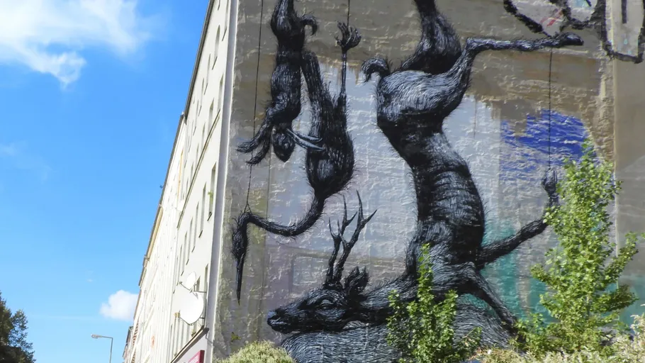 Kreuzberg Tour: Criminal and cuddly in Berlin | konfetti