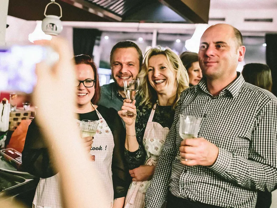 Kochkurs für Gruppen in Graz: Kocht zusammen etwas leckeres | konfetti